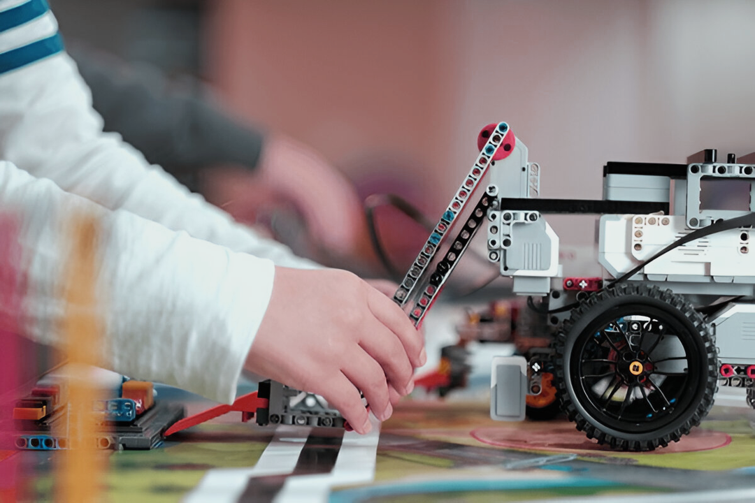 How Pakistani Students Can Excel in Science Competitions - DigiIT